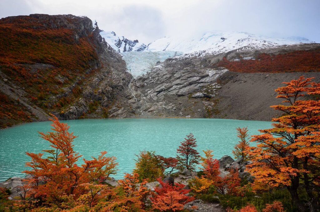 LAGO DEL DESIERTO: NAVEGACIÓN & TREKK EN GLACIAR HUEMUL – DÍA COMPLETO ...